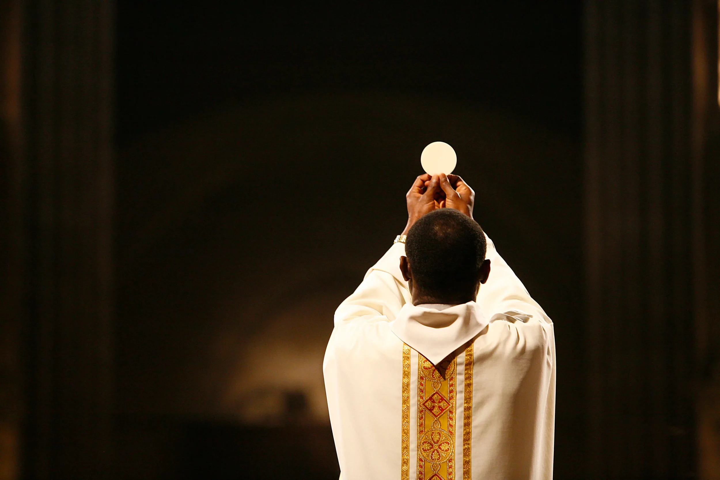 Le pain dans la foi catholique : symbole de communion et de partage ...